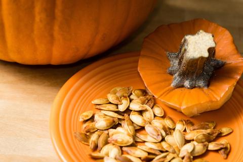 Roasted Pumpkin Seeds | Nutrition.gov